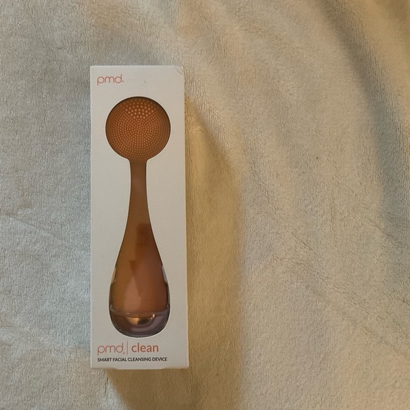 PMD | Bath & Body | Pmd Clean Smart Facial Cleansing Device Soft Pink ...